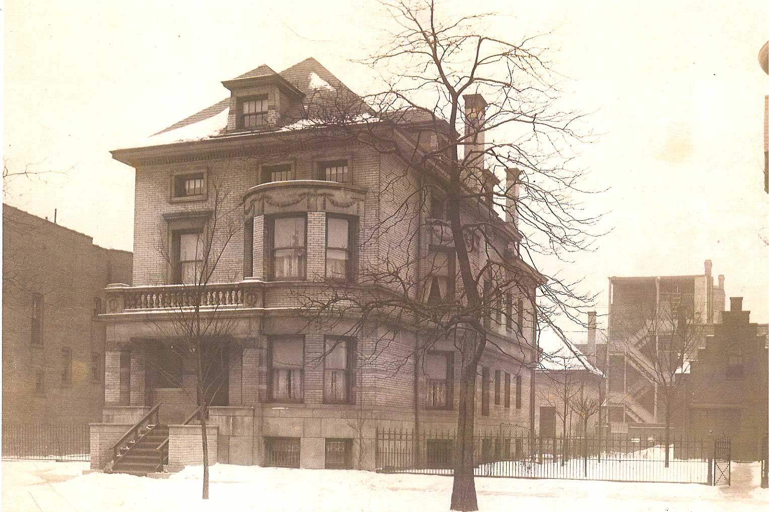 Rebuilding a Chicago Neighborhood - Reinventing Home